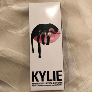 Kylie Cosmetics Makeup | Kylie Matte Liquid Lipstick Lip Liner Kit ...